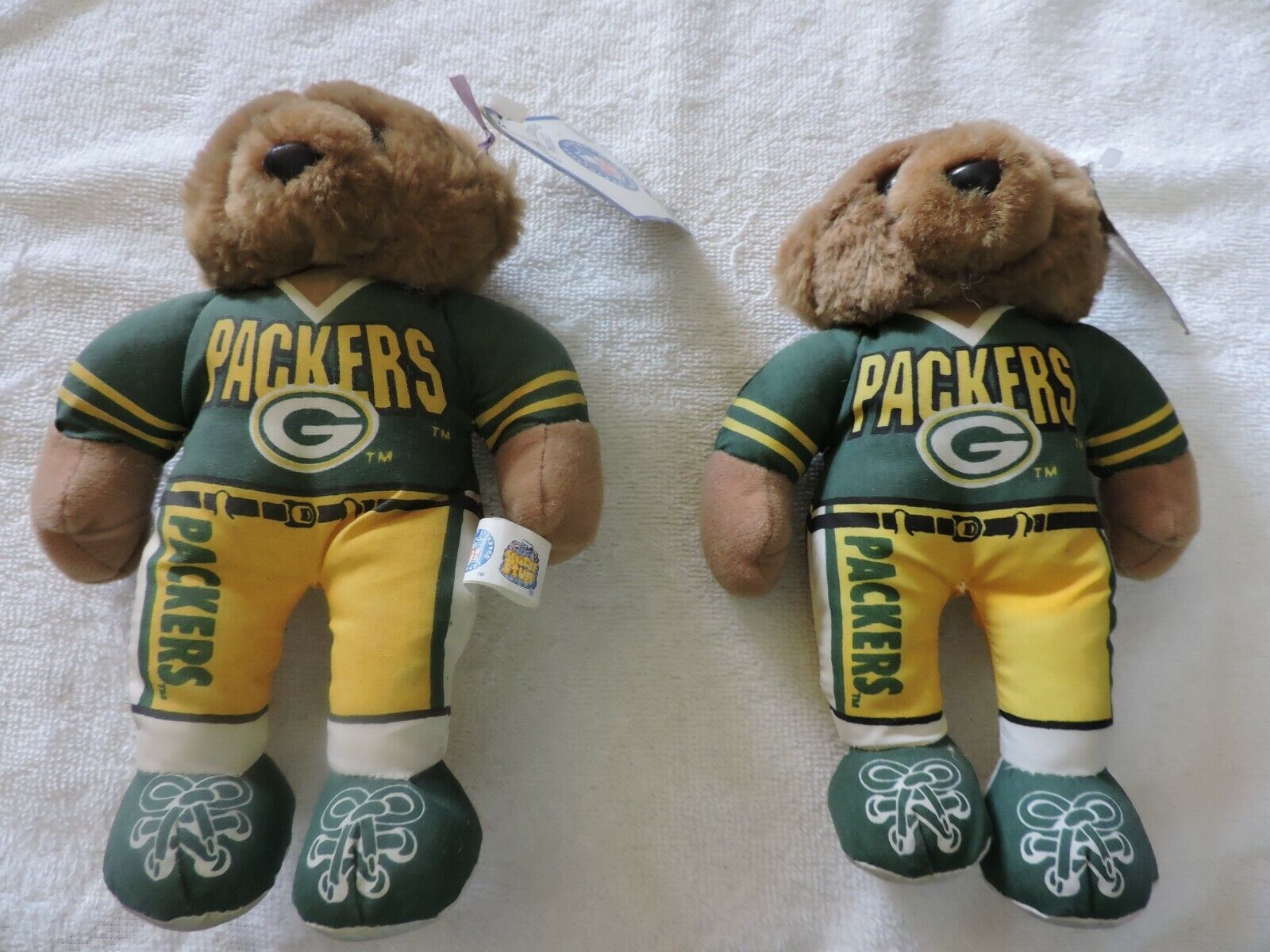 PAIR OF GREEN BAY PACKERS BEARS (NEW) – Juniors Variety Store